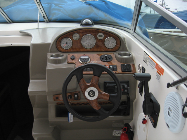 rinker-30ft_2 - Hong Kong Yachts For Sale